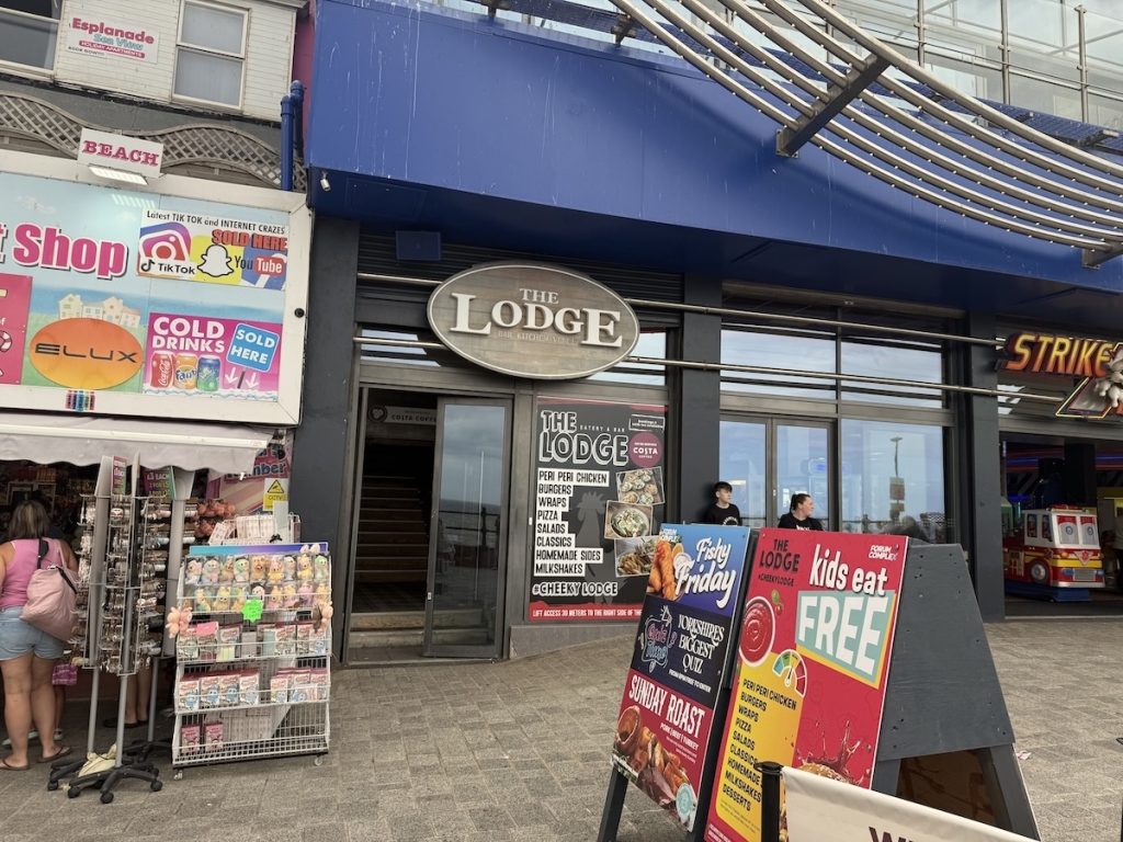 The Lodge Bar & Restaurant – Welcome To Bridlington!